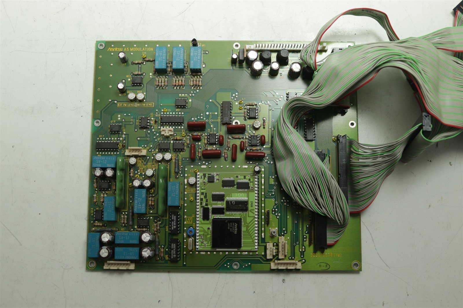 Anritsu MG3633A Signal Generator 10kHz-2700MHz A5 Modulation PCB Board ...